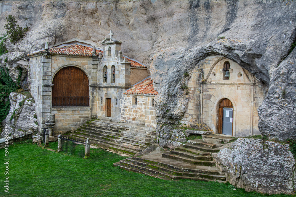 ermita de san bernabé y san tirso. Christian and Spanish hermitage ...