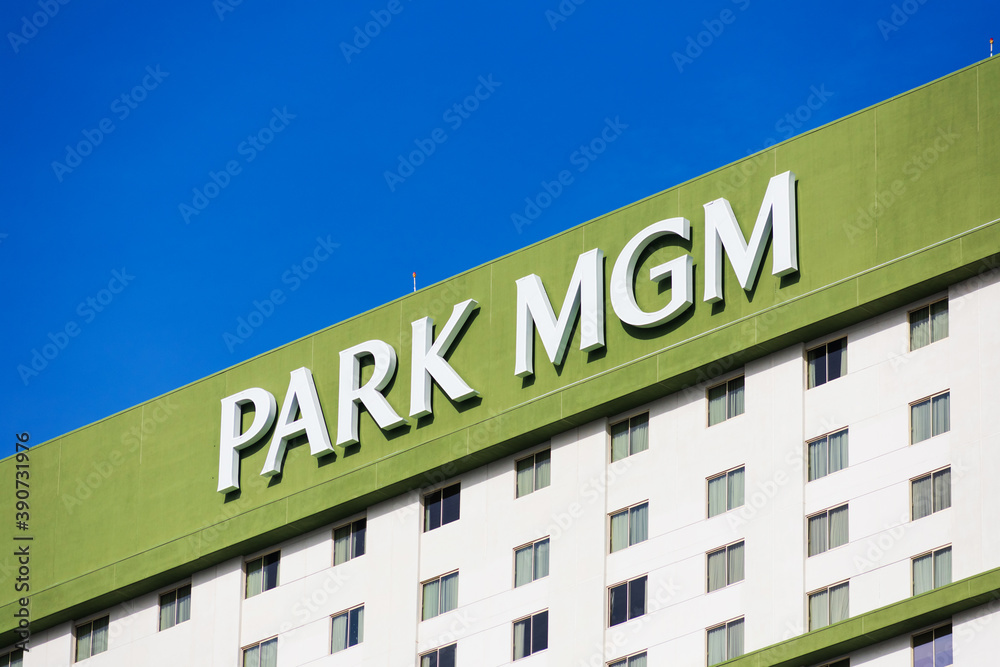Fotografia do Stock: Park MGM sign atop hotel, casino, entertainment ...
