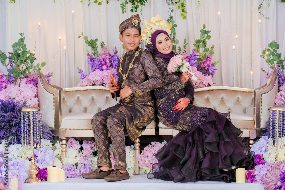 Indoor shooting for Malay wedding, the bride and groom wearing Malay ...