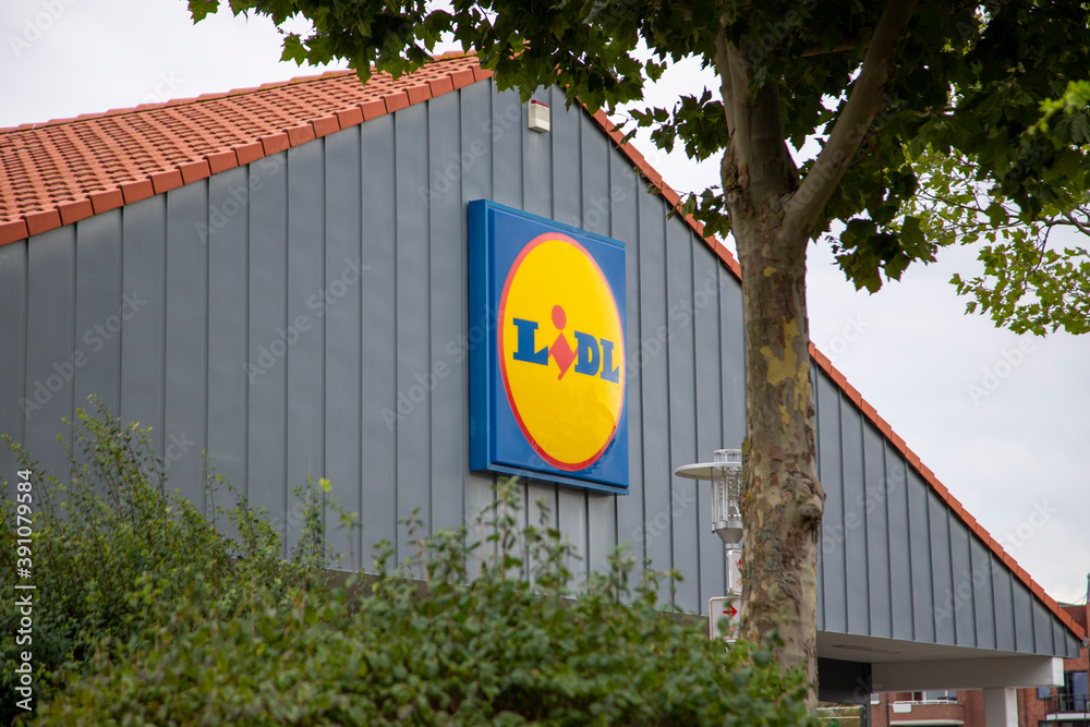 Logo of germany supermarket chain LIDL Stock Photo | Adobe Stock