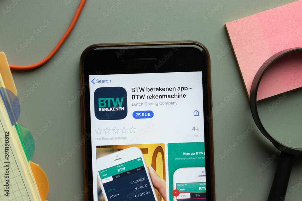 New York, USA - 26 October 2020: BTW berekenen rekenmachine mobile app ...