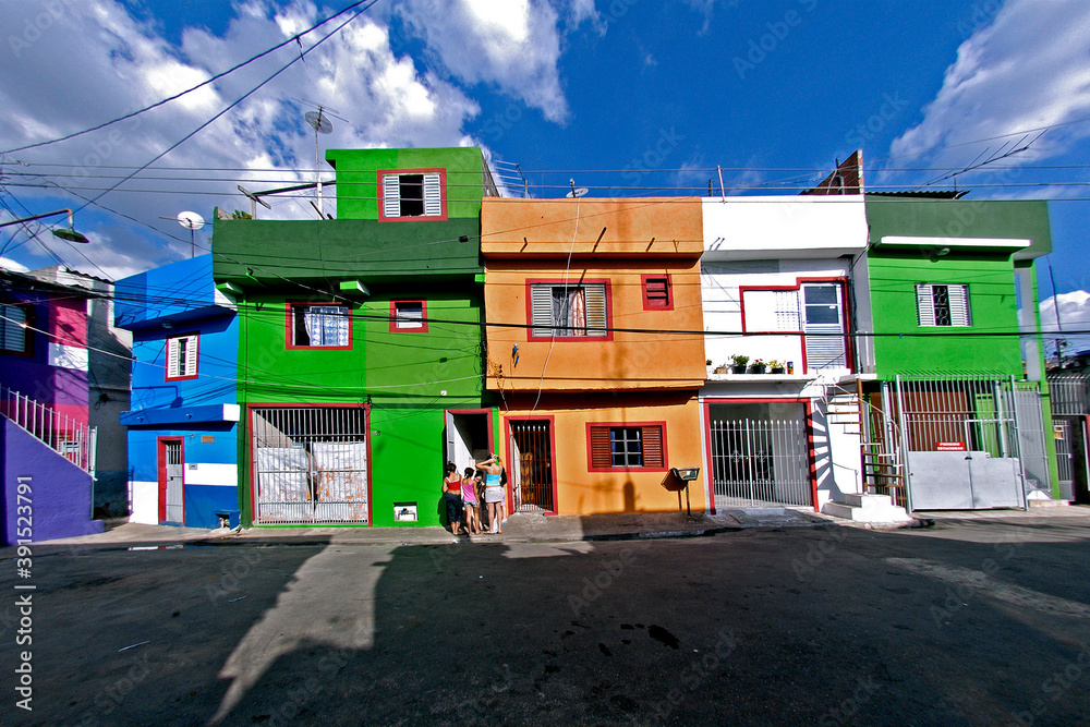 Foto de Reurbanização da favela de Heliópolis, São Paulo. Brasil do ...