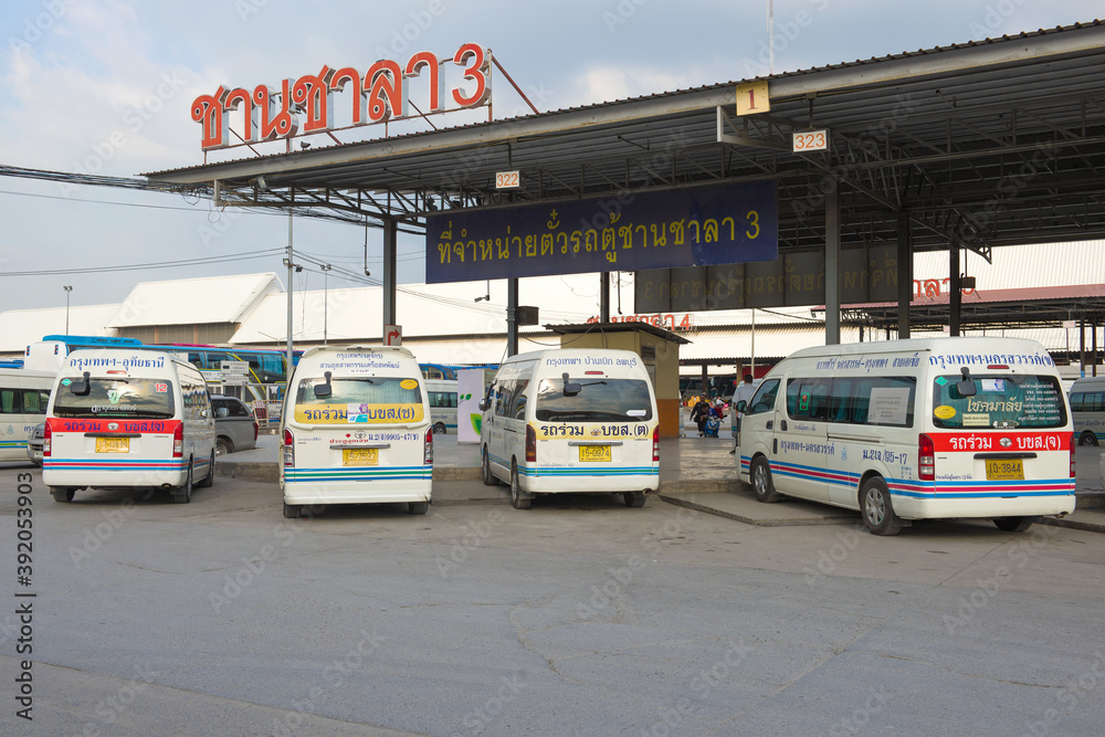 BANGKOK, THAILAND - DECEMBER 14, 2018: Route intercity minibuses on the ...
