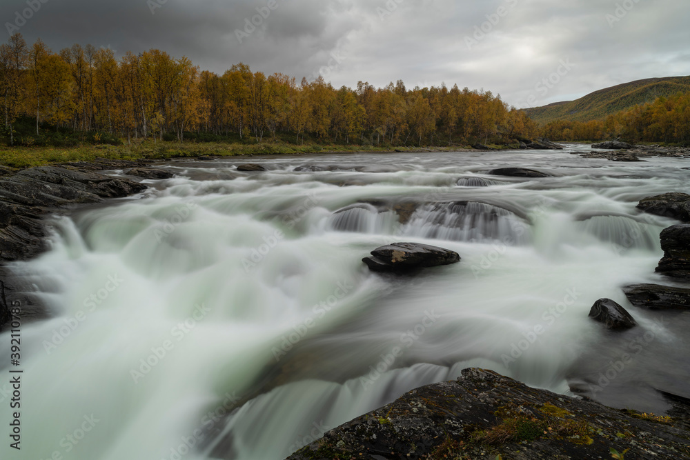 Flowing water of Vindelälven river along Kungsleden Trail, Lapland ...