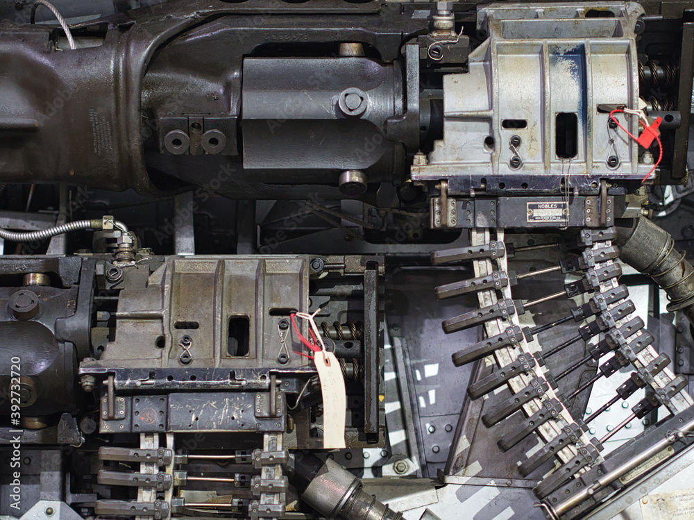 Foto de The M39 cannon is a 20 mm caliber single-barreled revolver cannon installed on a F-86 ...