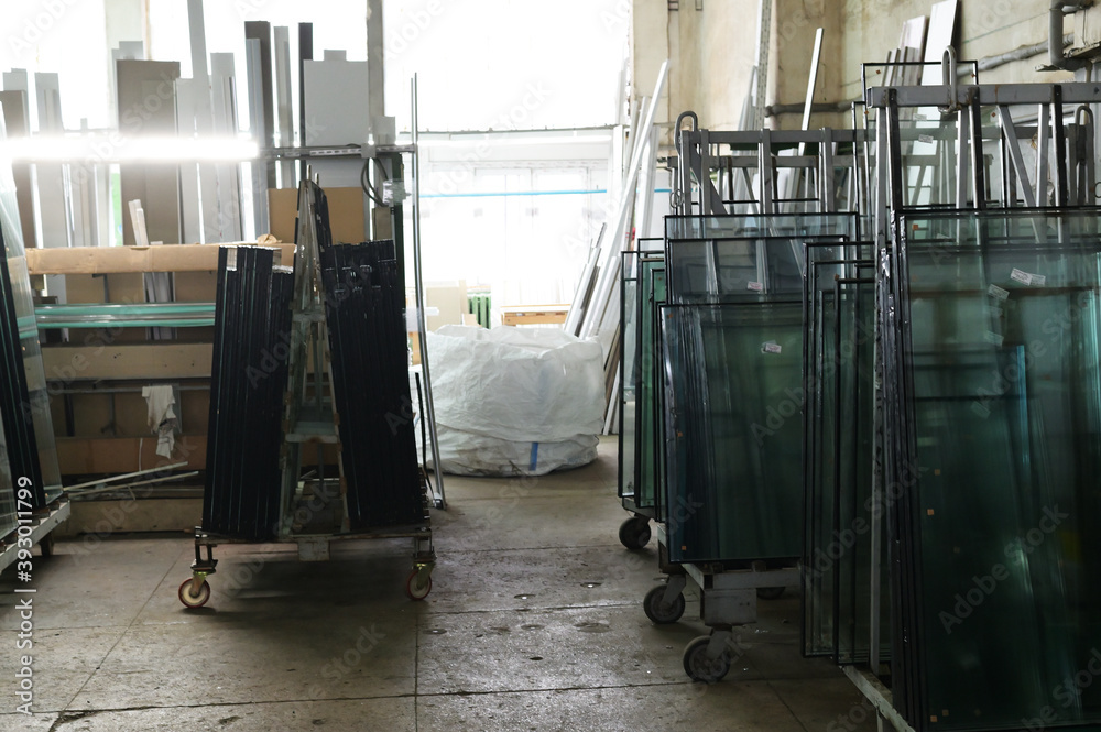 Warehouse for finished insulating glass units in the workshop ...