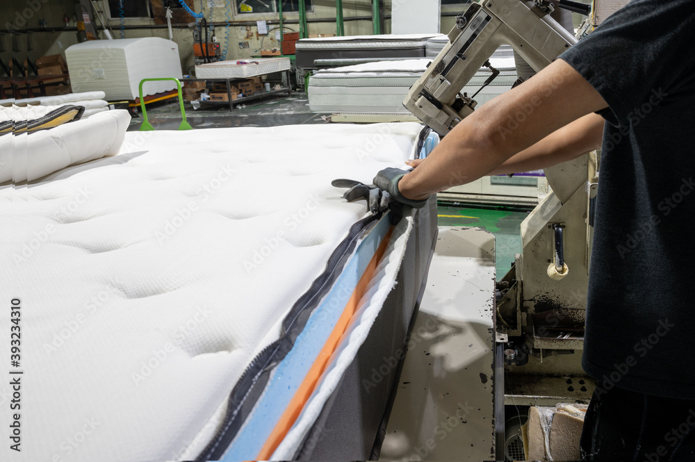 Mattress sewing machine and mattress manufacturing Eurotop latex memoly ...