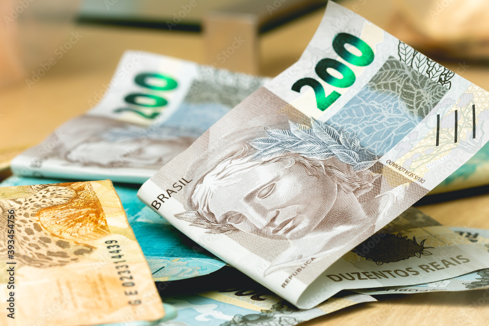 Dinheiro, Brasil, Reais, Real Brasileiro, Real. Grupo de cédulas ...