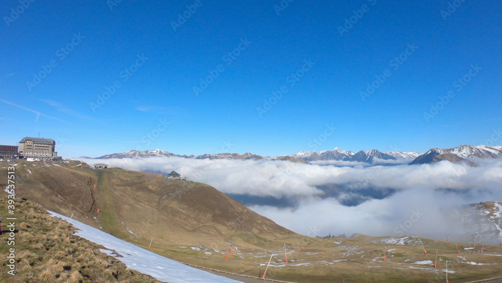 Snow and mountain peaks in the french Pyrenees near the Luchon ...