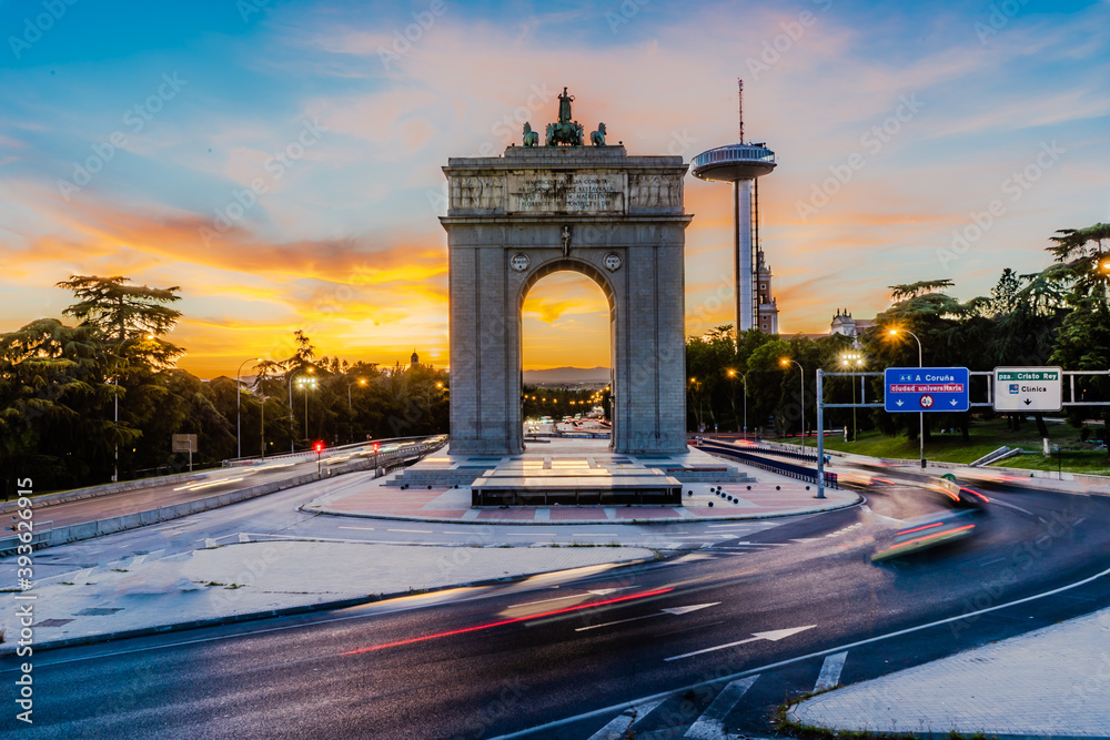 Long exposure in Moncloa, Madrid. foto de Stock | Adobe Stock