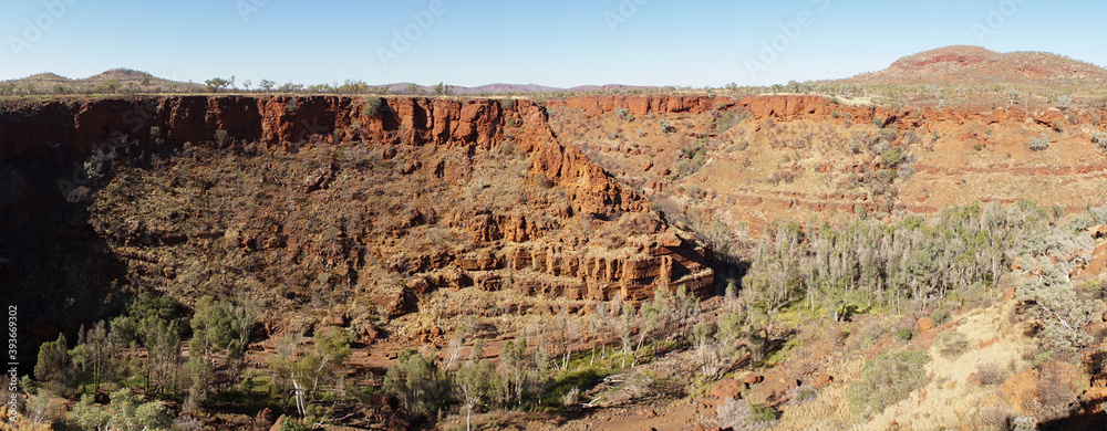 Arid dry red rock landscapes at Dales Gorge within Karijini National ...