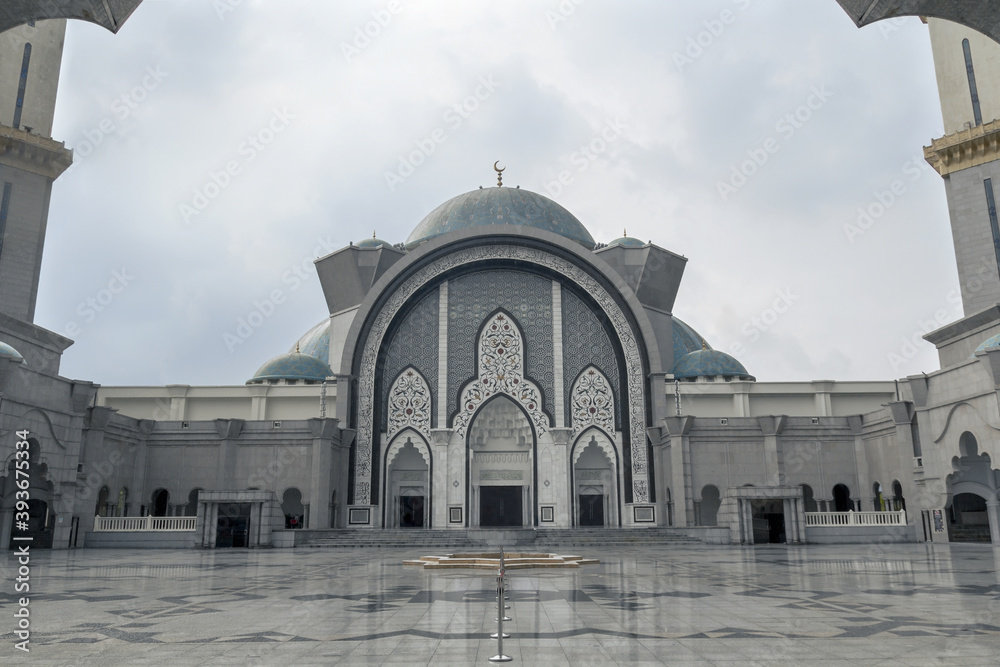 Masjid Wilayah Persekutuan, a mosque in Kuala Lumpur, Malaysia. Stock ...
