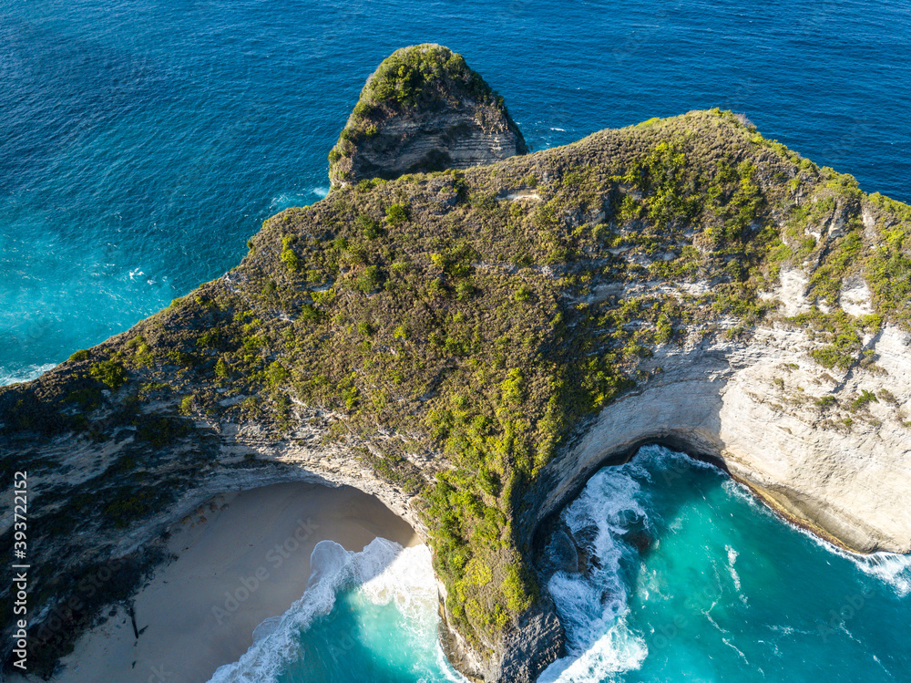 Aerial view of Kelingking Beach aka T-Rex Head Beach in Nusa Penida ...