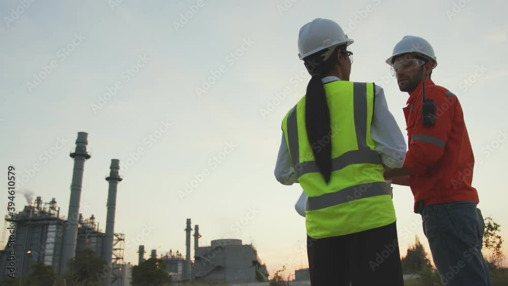 successful engineer teamwork concept caucasian male supervisor manager ...