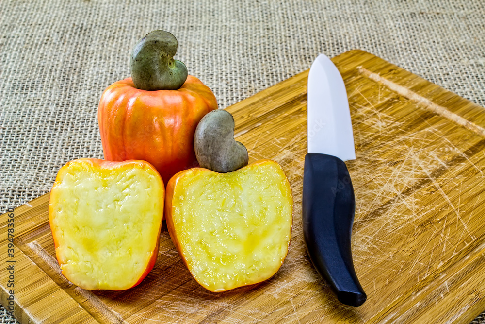 Foto de Fresh cashew fruit. Cashew, aka, caju, typical Brazilian fruit ...