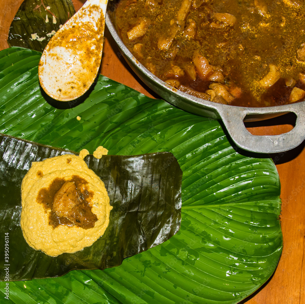 Preparación de una comida típica de América Latina cuyo nombre es ...