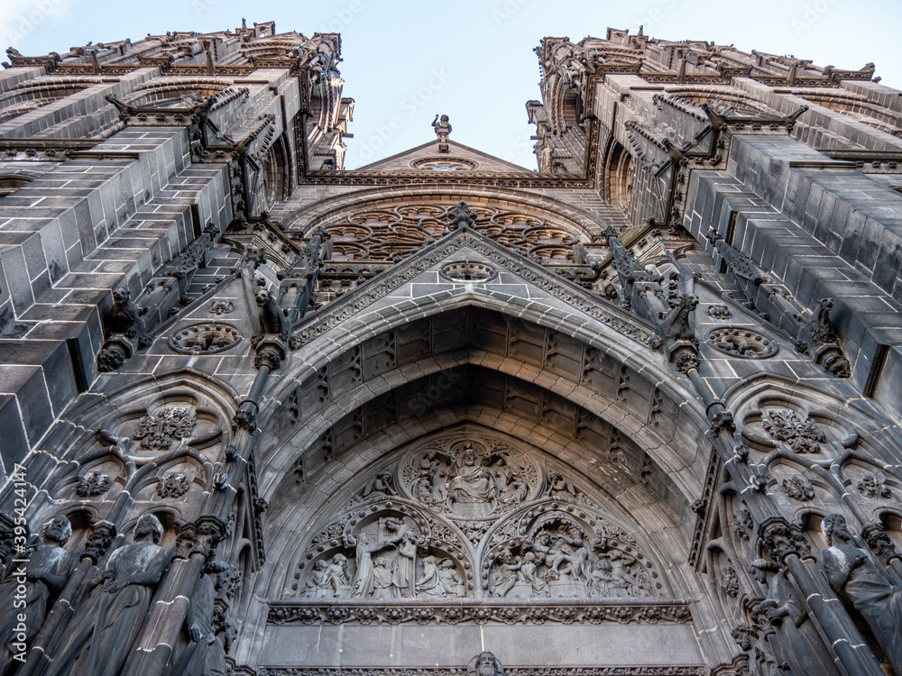 Clermont-Ferrand Cathedral (French: Cathédrale Notre-Dame-de-l ...