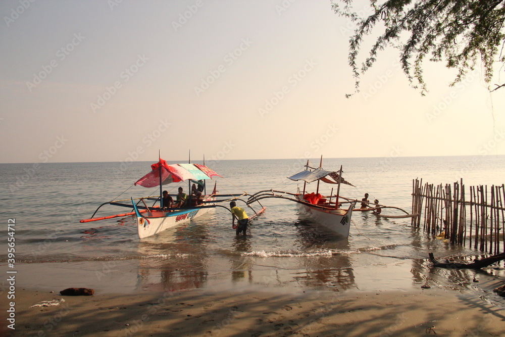 Photo & Art Print Boats full of people in YAP Beach Garden Resort ...