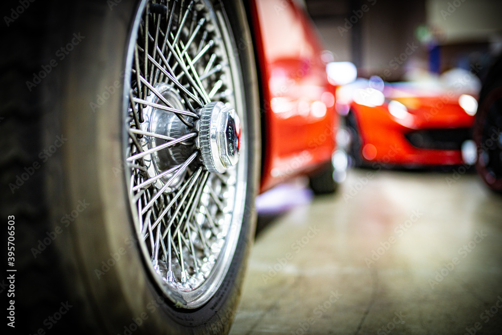 Chrome spokes wheel of a vintage classic oldtimer Stock Photo | Adobe Stock