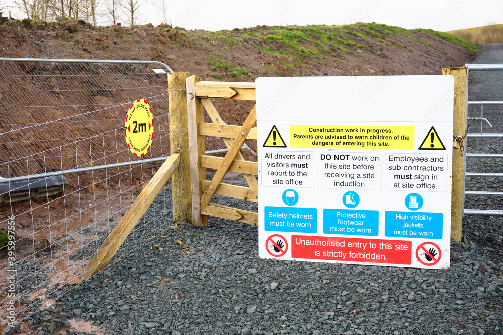 Construction building site Covid-19 health and safety sign Stock Photo ...