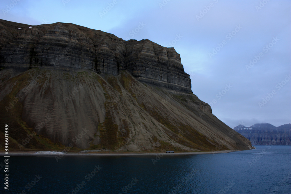 Landscape of Skansen Beach in Skansbukta, Billefjord, Svalbard, Norway ...