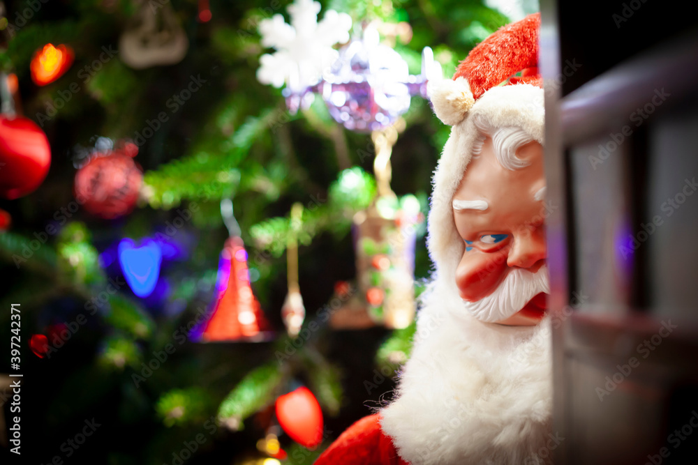 Creepy Santa is watching you - vintage Santa Claus decor for Christmas ...