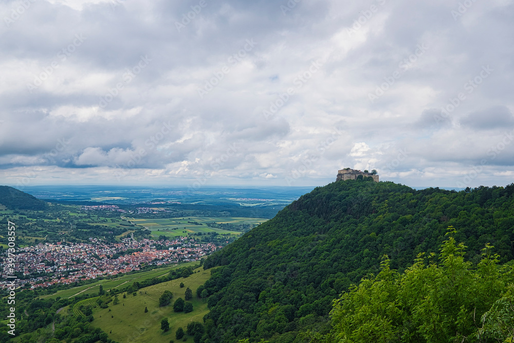Fotka „Burg Hohen Neuffen, Schwäbische Alb, Alb, Burg mit schönem ...