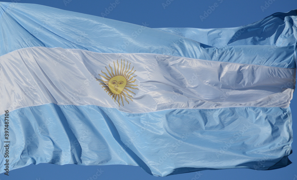 Bandera de la nación argentina de tela extendida, celeste y blanca ...