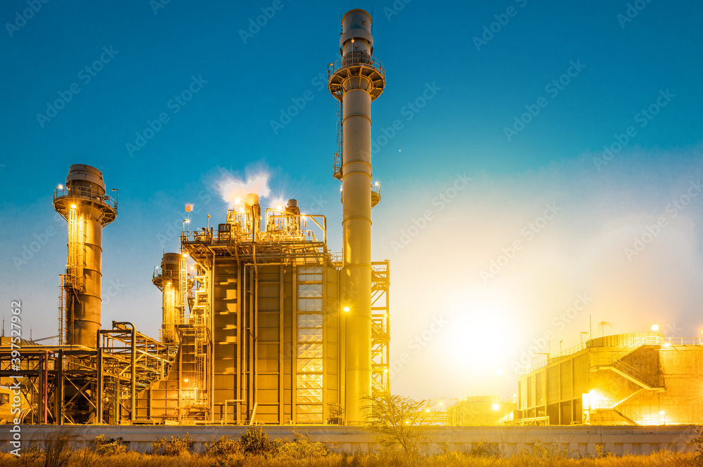 Glow light of petrochemical industry on sunset and Twilight sky ,Power ...