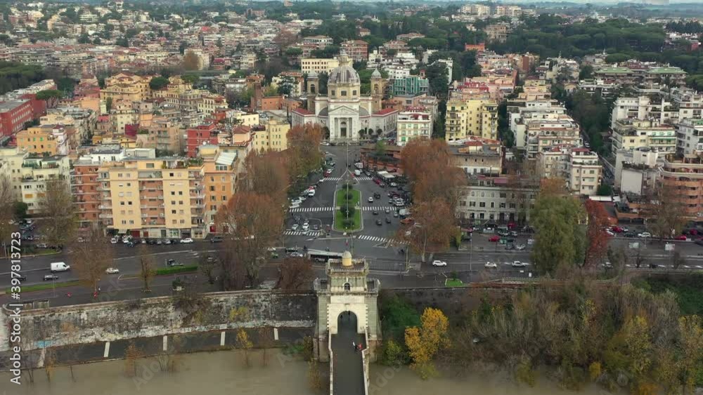 Ponte Milvio e la famosa piazza della movida romana. Ripresa aerea con drone 素材庫影片 | Adobe Stock
