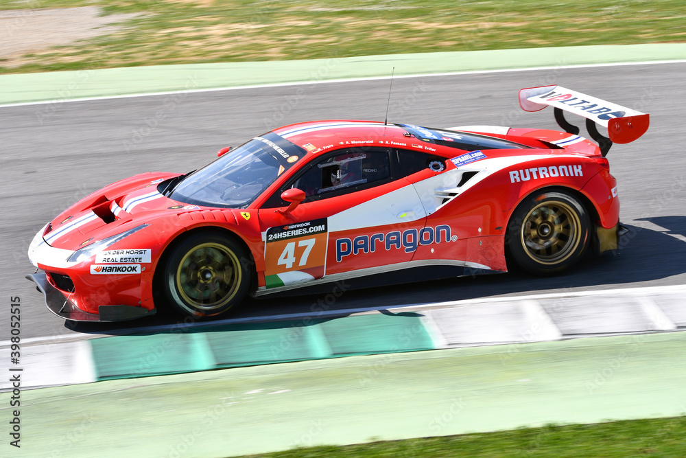 Fotografia do Stock: Italy - 29 March, 2019: Ferrari 488 GT3 of Rinaldi ...