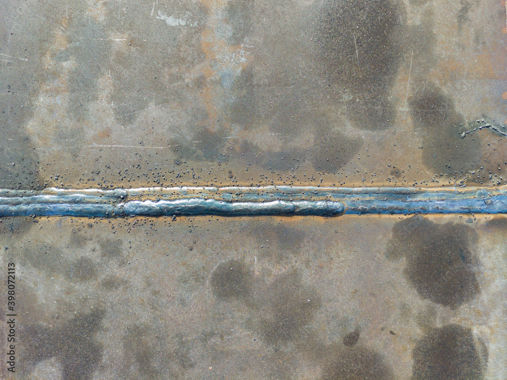 Foto de Spatter and porosity on welded, Defect of welding process Flux ...