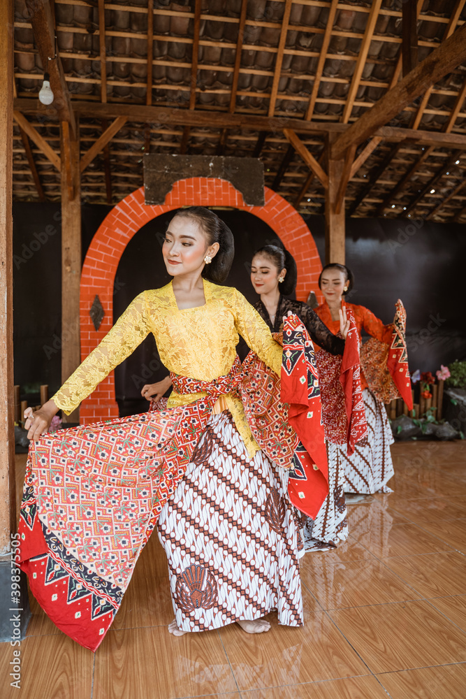 Javanese Dance