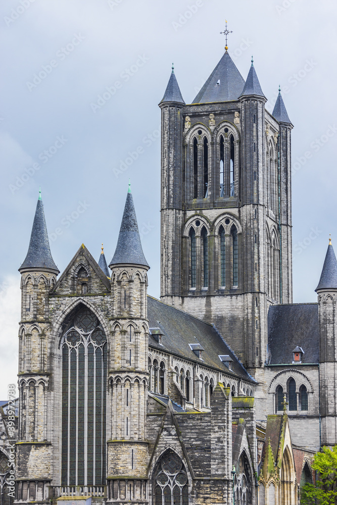 St. Nicholas' Church (Sint-Niklaaskerk) is one of the oldest and most ...