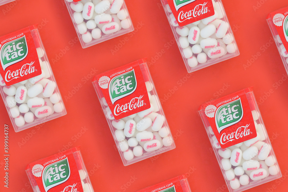 Fotka „Many Tic Tac Candy packages with Coca-Cola taste. Tic tac is ...