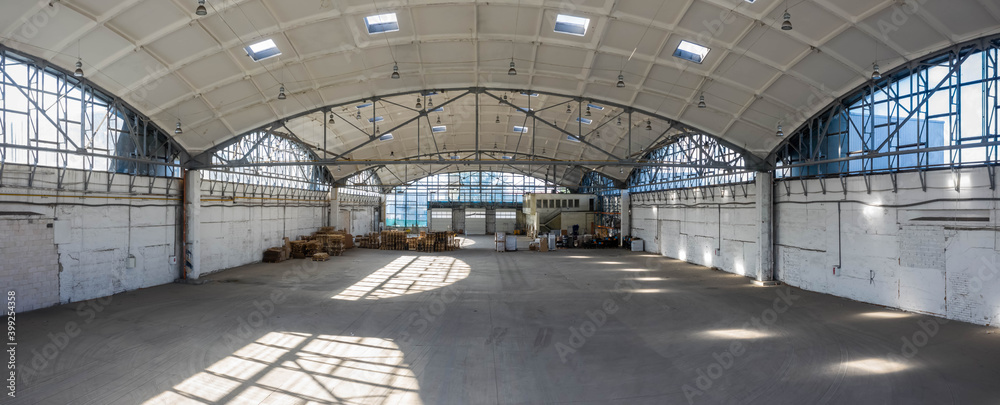 Huge industrial warehouse. Modern interior. Unique architecture ...