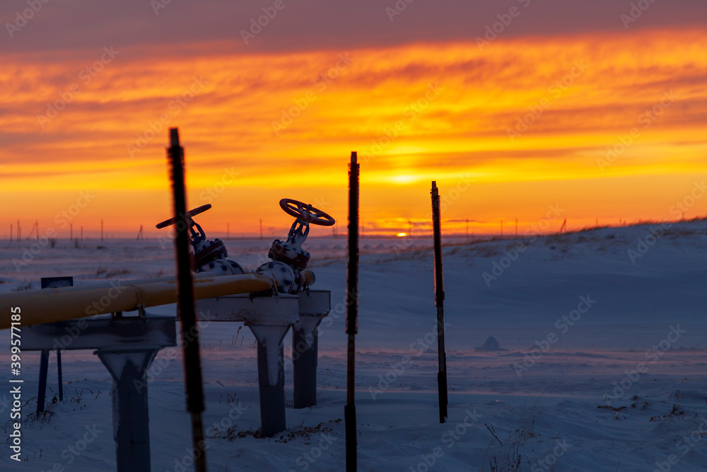 Overhaul of gas wells, coiled tubing installation, Gas-hole prevented ...