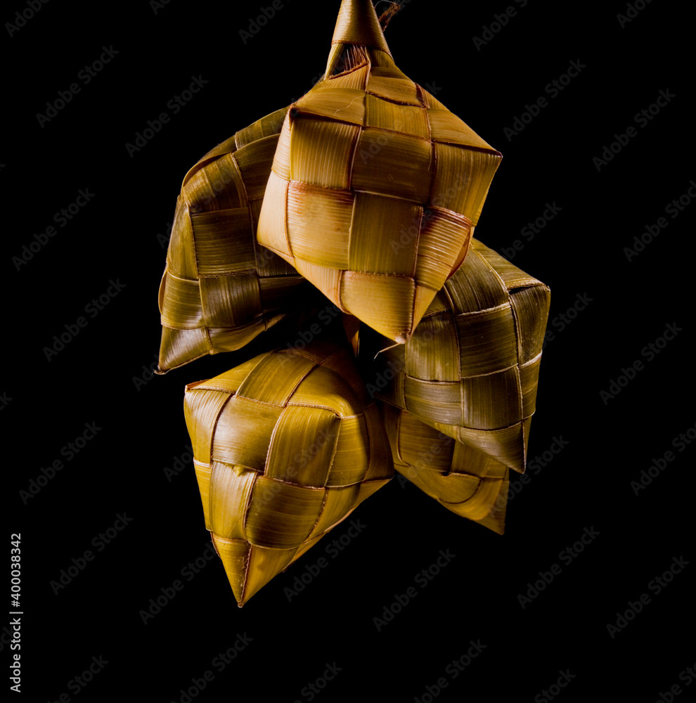 Fotka „puso Hanging Rice Is Rice Wrapped And Boiled In A Diamond Shaped Casing Of Woven Young
