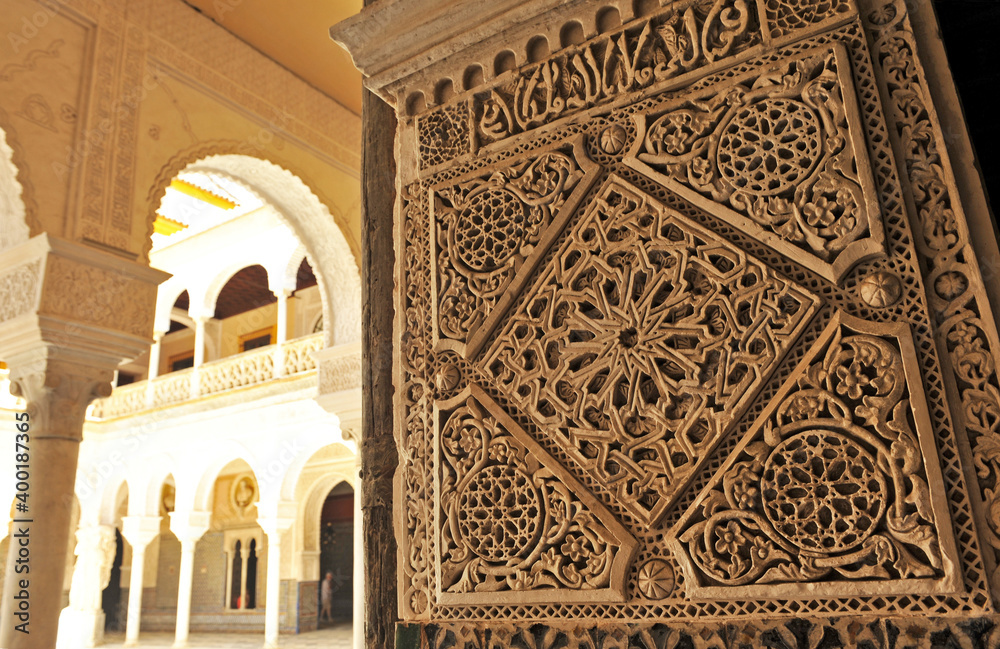 Arquitectura mudéjar en España. Yeserías de la Casa de Pilatos, uno de ...