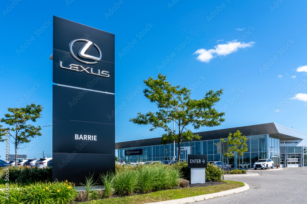 Barrie, Ontario, Canada - August 4, 2019: Lexus pylon sign at a ...