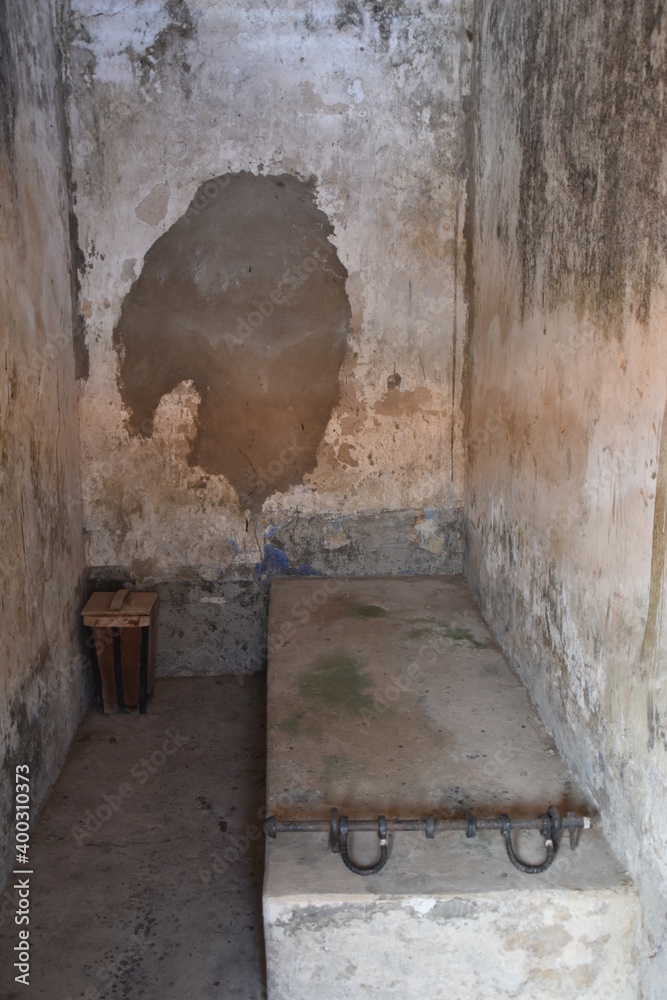 'Tiger Cage' Prison Cell Portrait, Phu Tuong Camp, Con Dao, Vietnam ...
