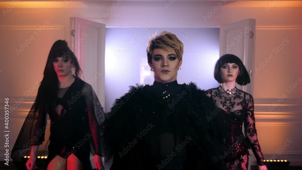 Trans walk defile fashion show lgbt. Model bisexual transvestite ...