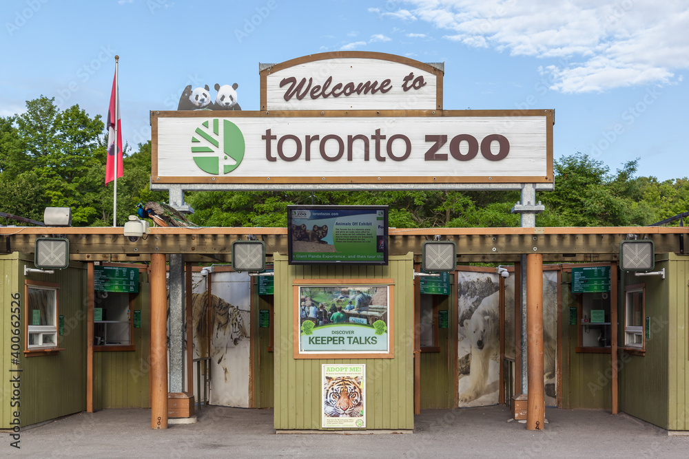 TORONTO, CANADA - JULY 31, 2016: sign of the Toronto Zoo at entrance in ...