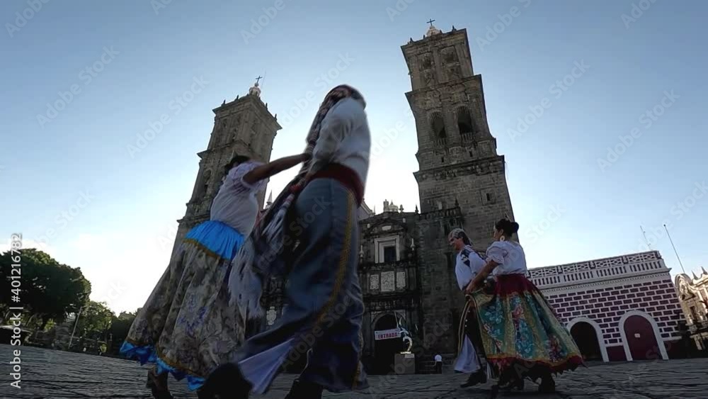 Mexican folk dance, Mexican dancers, Downtown Puebla, China Poblana ...