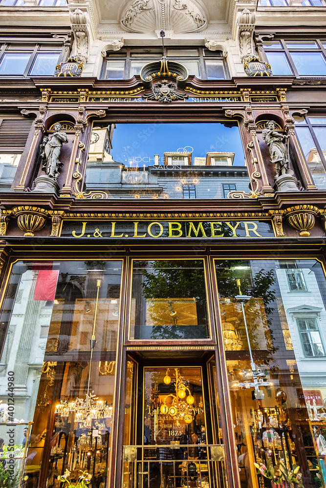View of Carinthian Street (Kaerntner Strasse) - most famous shopping ...