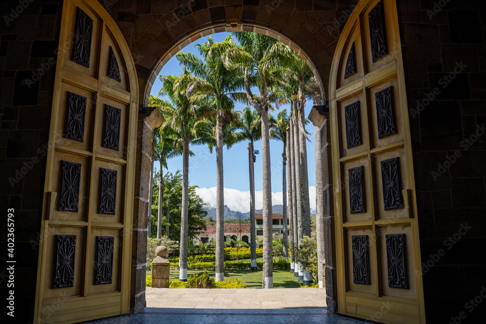 Vista sobre El Parque Principal de Guadalupe desde la Puerta del ...