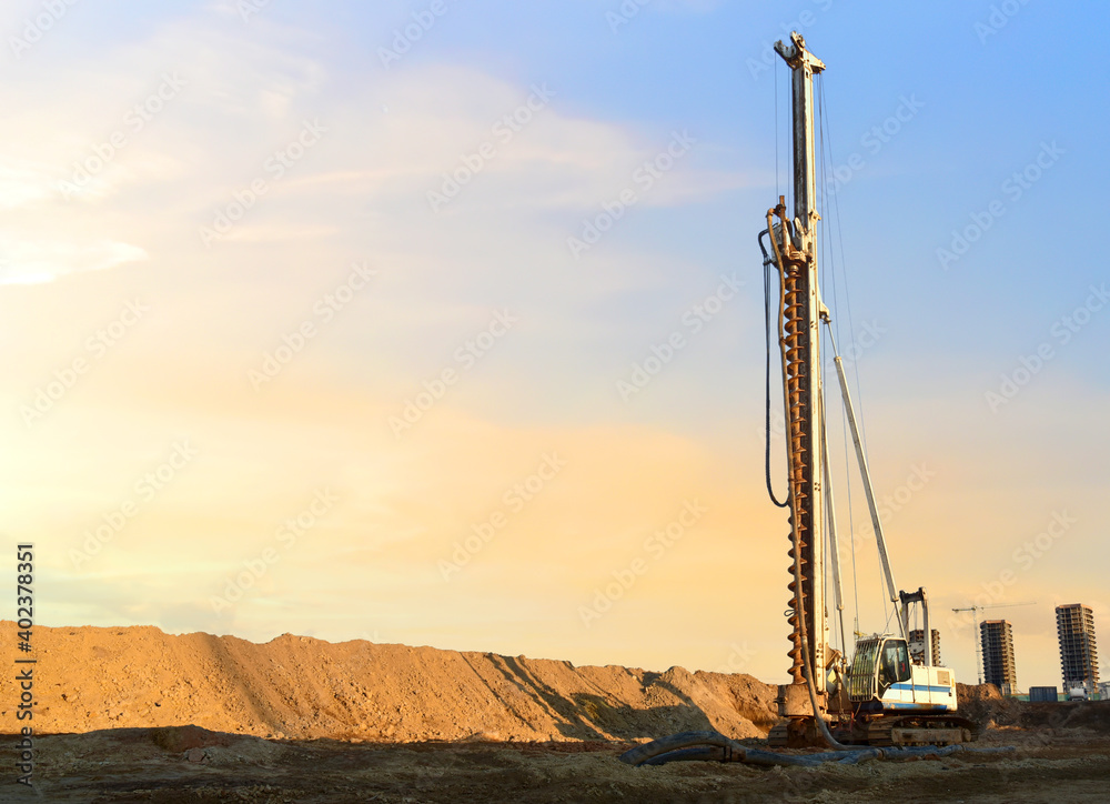 Vertical tamrock pile foundation drilling machine. Drill rig at ...