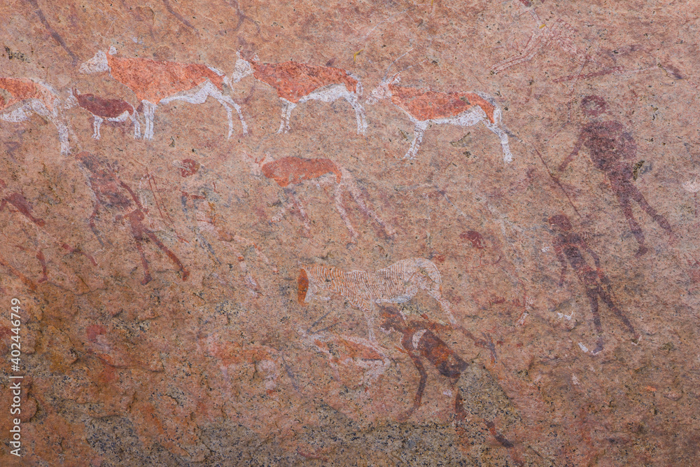 Pinturas rupestres en las Montañas Branberg, Desierto del Namib ...