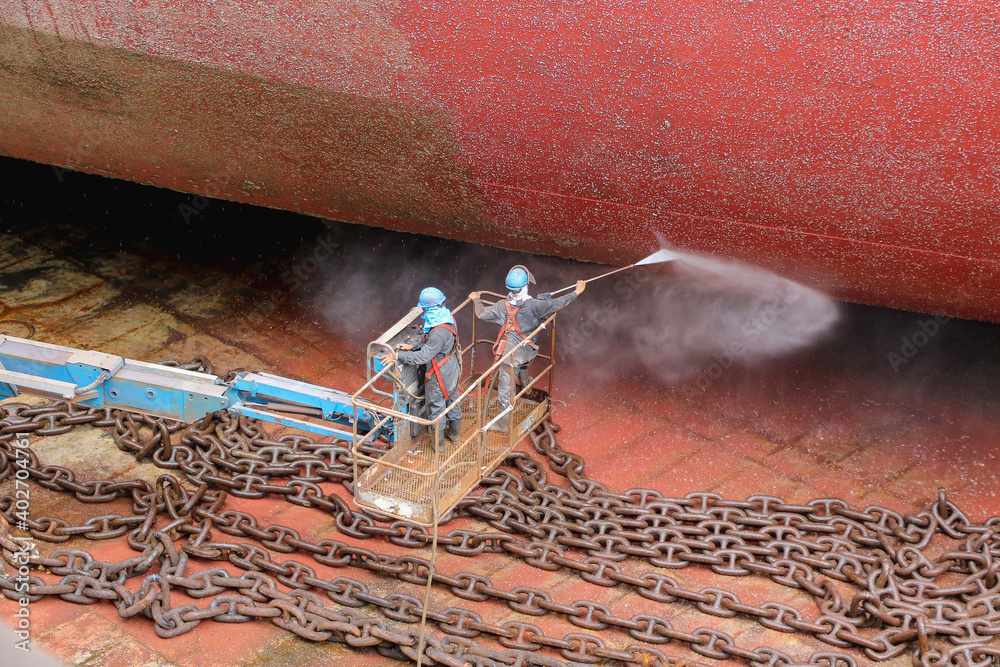 High pressure water jet to cleaning with Old ship washTrucks have ...