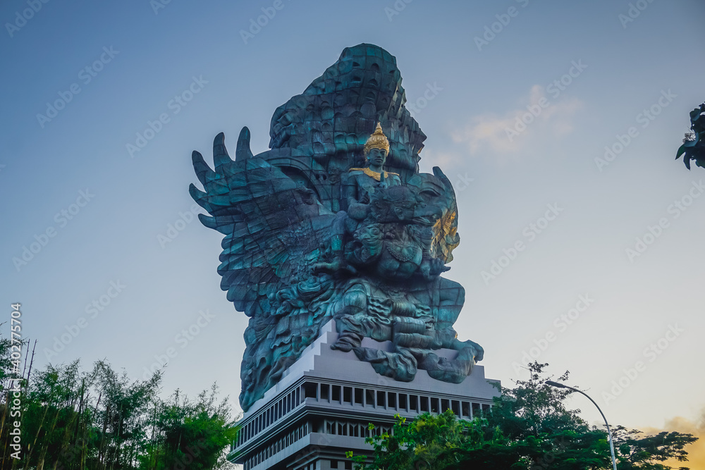 Huge statue of Garuda at Garuda Wisnu Kencana Cultural Park in Bali ...